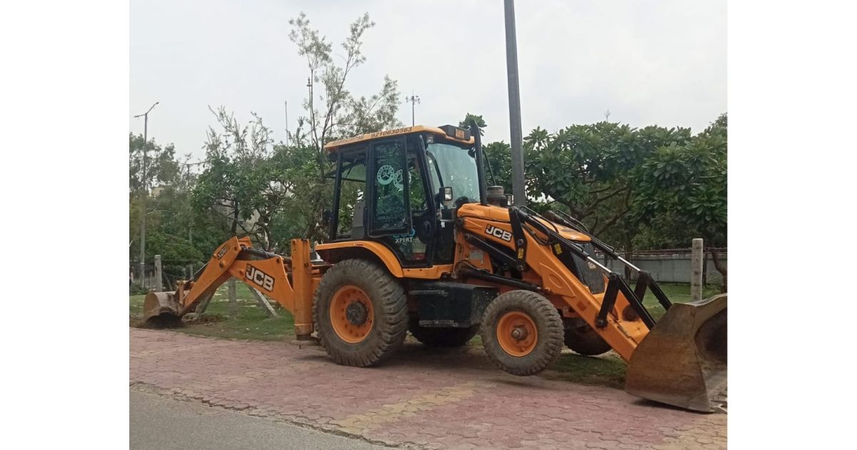 JCB 3DX Super backhoe loader - Without Fuel - With Operator | Synfra