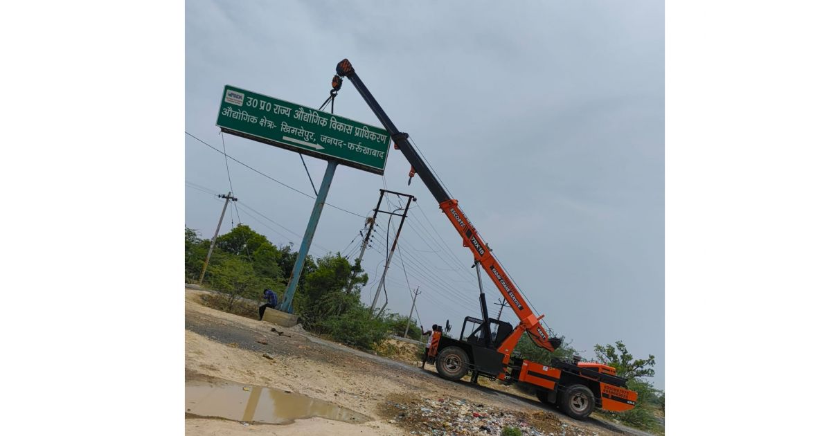Escorts Hydra Farana F‑15 crane - Without Fuel - With Operator | Synfra