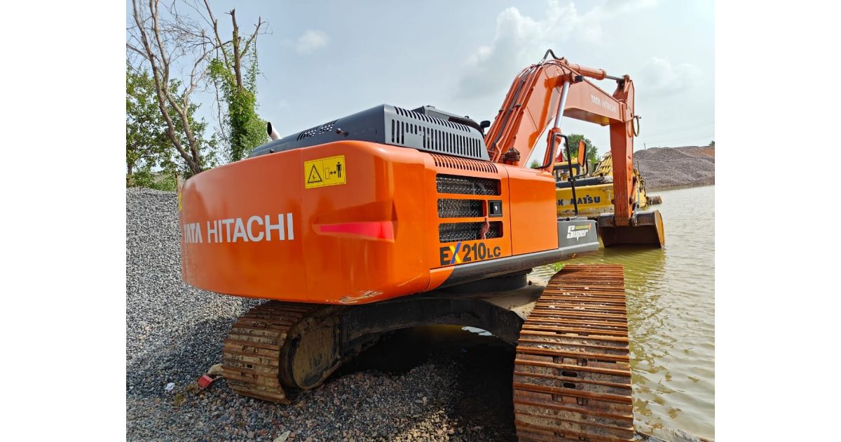 Tata Hitachi 210 poclain - Without Fuel - With Operator | Synfra