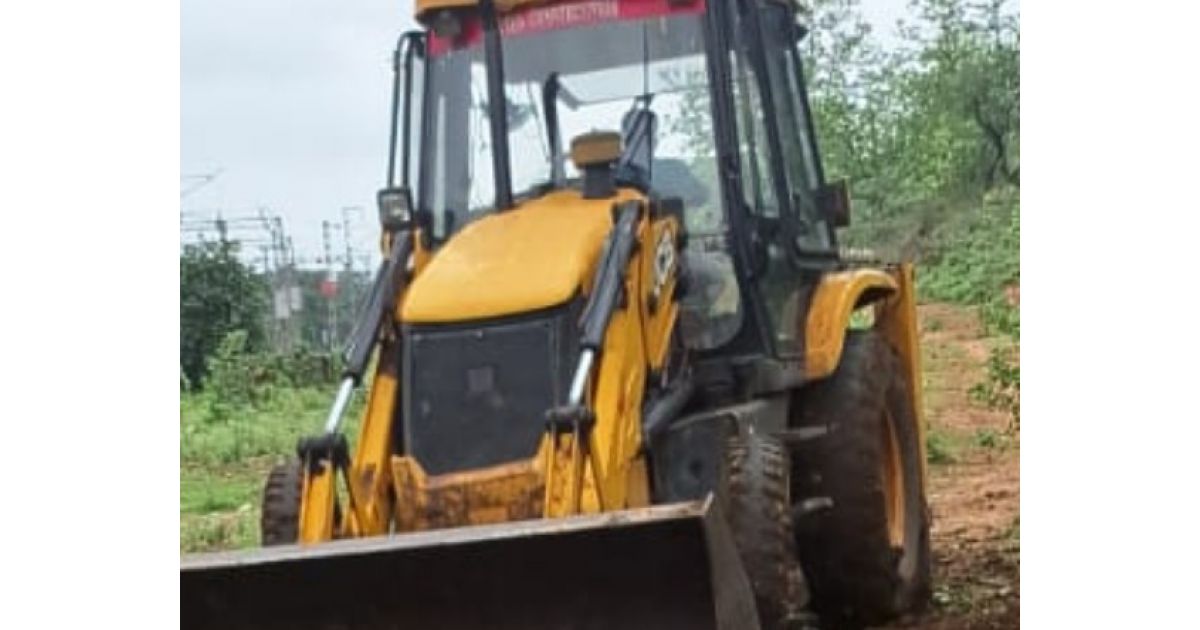 JCB 3DX with Breaker - With Fuel - With Operator | Synfra