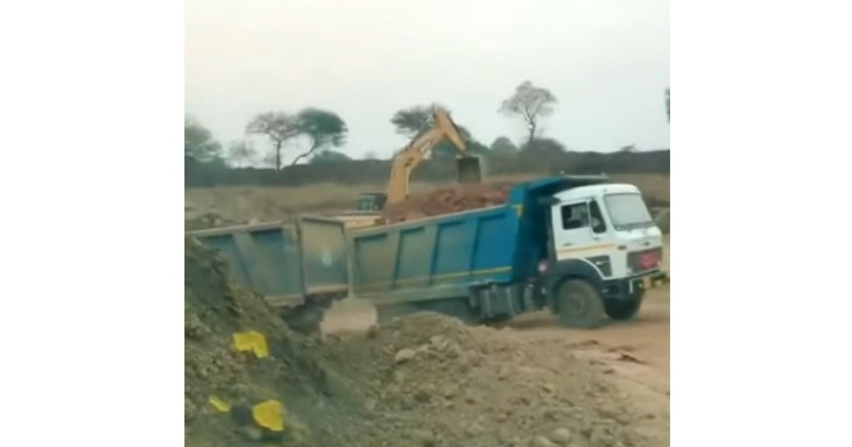 Tata Sigma 10 Tyre (Double Shift) - Without Fuel - With Operator | Synfra