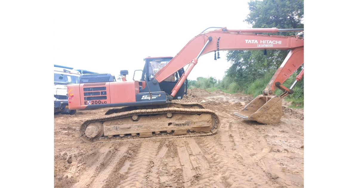 excavator - Without Fuel - With Operator | Synfra